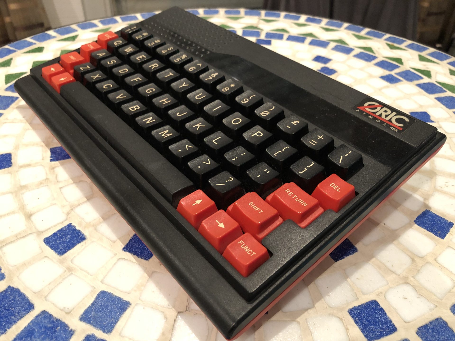 Computermuseum: Oric Atmos from 1984